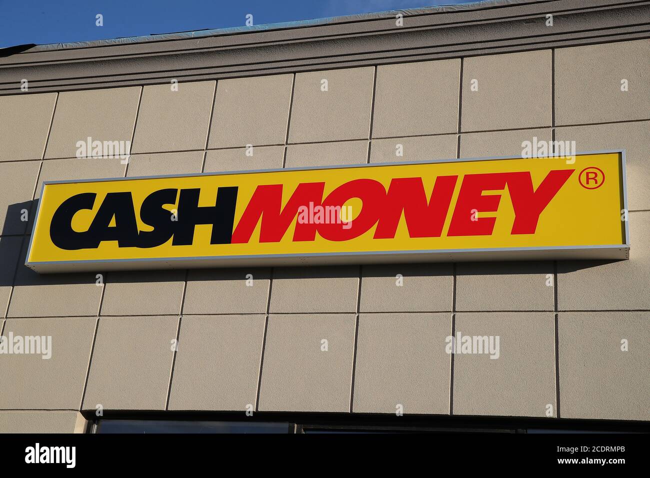 Cash Money Sign. London Ontario Canada. Luke Durda/Alamy Stock Photo ...