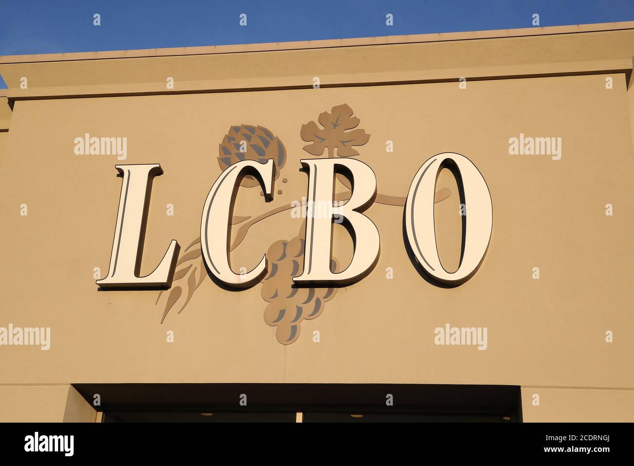 LCBO Sign. London Ontario Canada Luke Durda/Alamy Stock Photo - Alamy