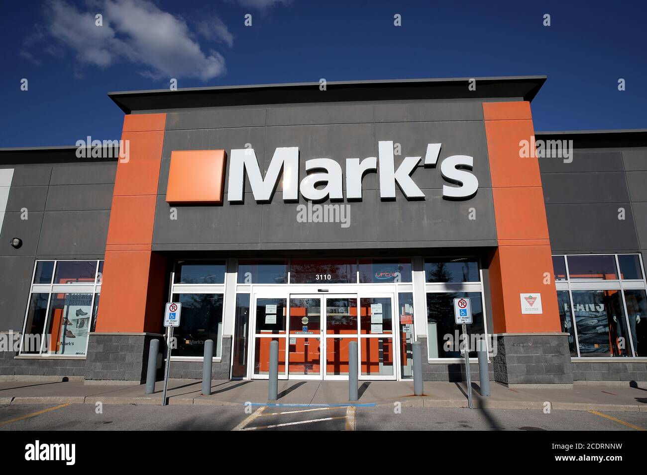 Canadian tire marks work wearhouse hi-res stock photography and images ...