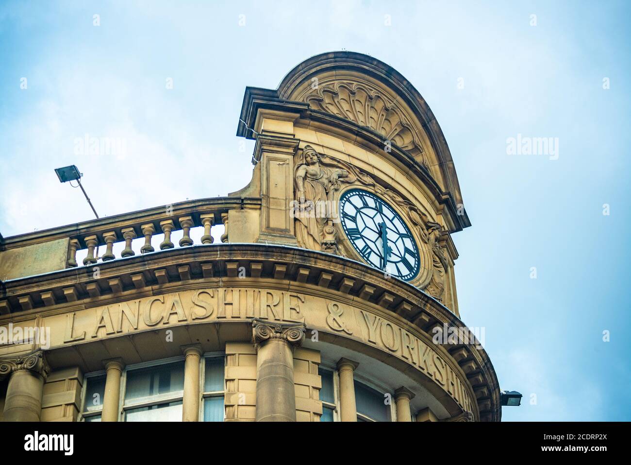 Victoria station restaurant hi-res stock photography and images - Alamy