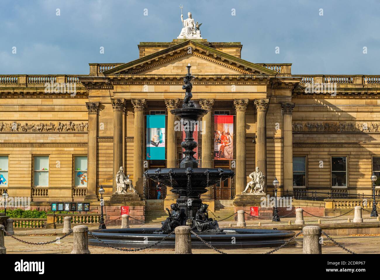 Fountain in liverpool hi-res stock photography and images - Alamy
