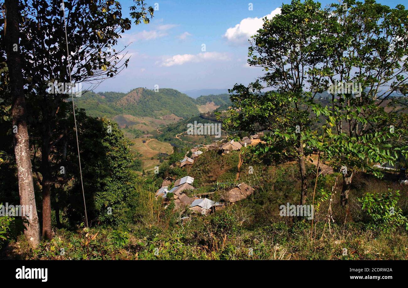 Rural lifestyle hi-res stock photography and images - Alamy