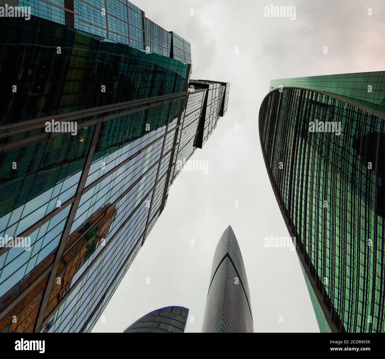 Office building exterior moscow hi-res stock photography and images - Alamy