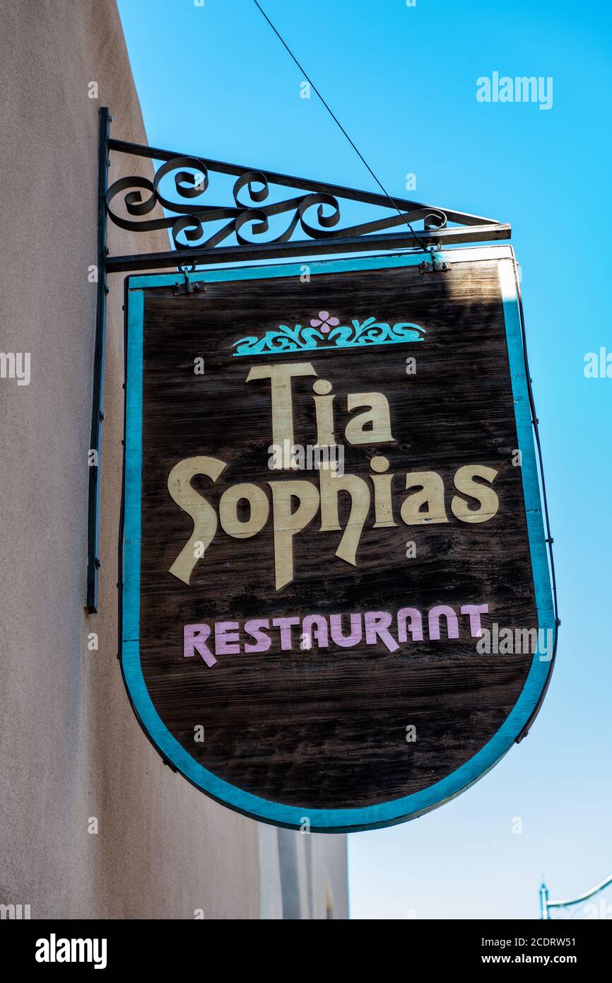 Tia sophias hi-res stock photography and images - Alamy