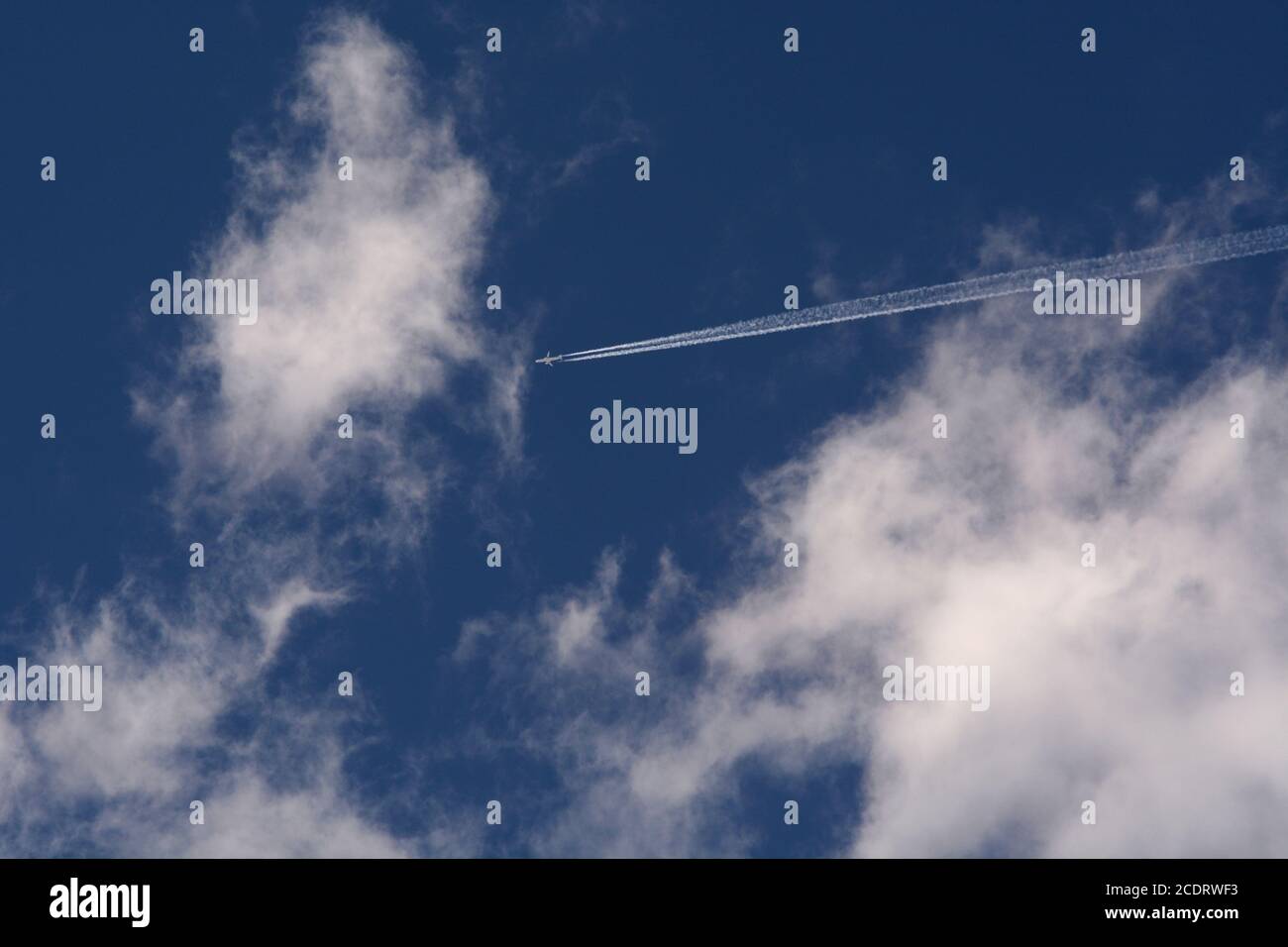 A jet contrail hi-res stock photography and images - Alamy