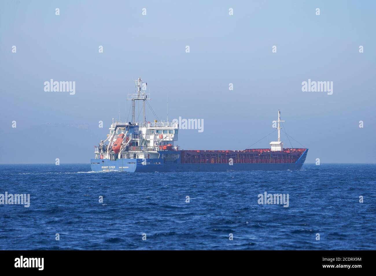 Open shipping containers hi-res stock photography and images - Alamy