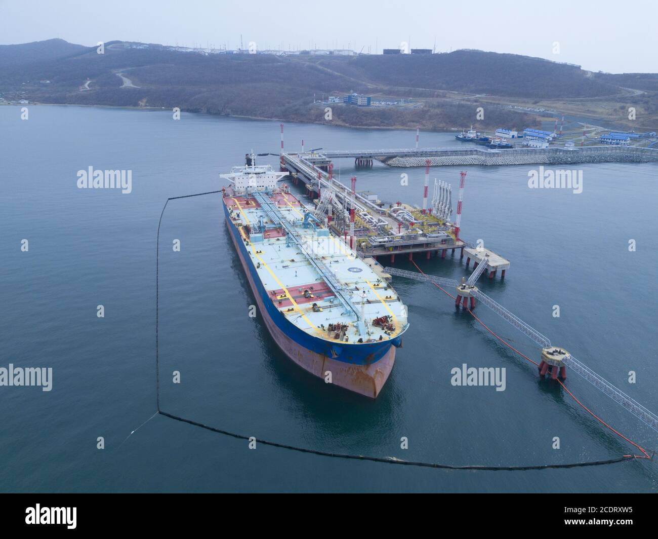 Liquid bulk oil tanker Stock Photo - Alamy