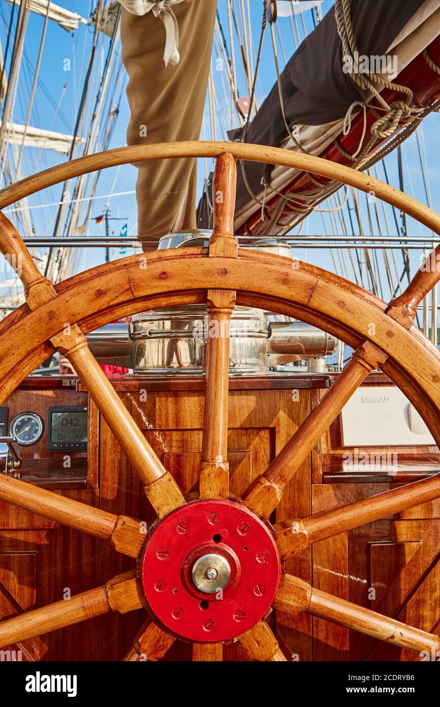 Steering wheel of a sailing ship Stock Photo - Alamy