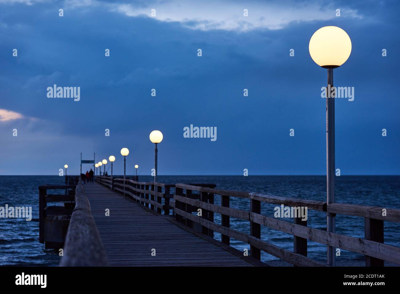 Promenade and pier hi-res stock photography and images - Alamy