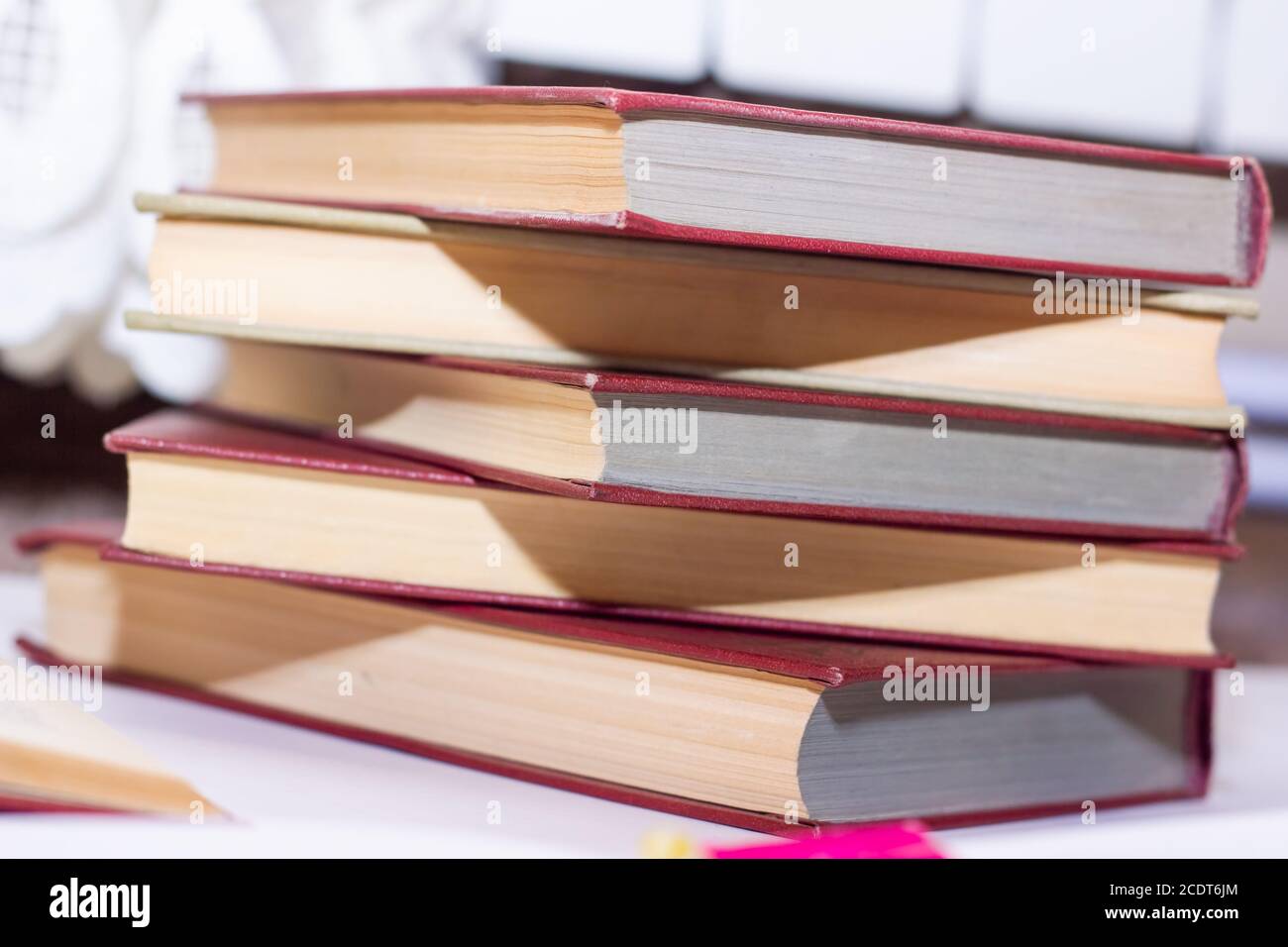 Books magazines on table hi-res stock photography and images - Alamy