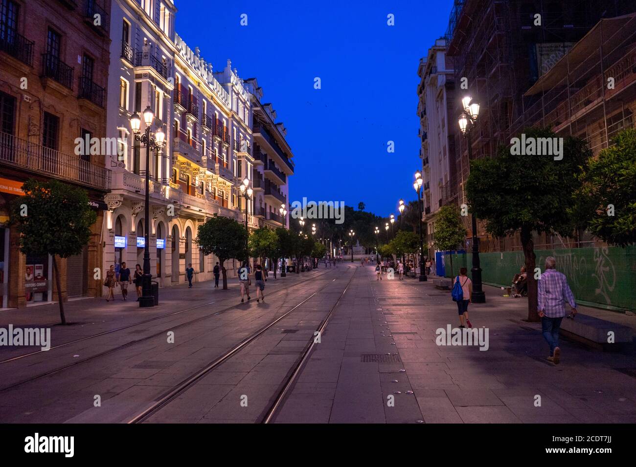 Streets of seville hi-res stock photography and images - Alamy