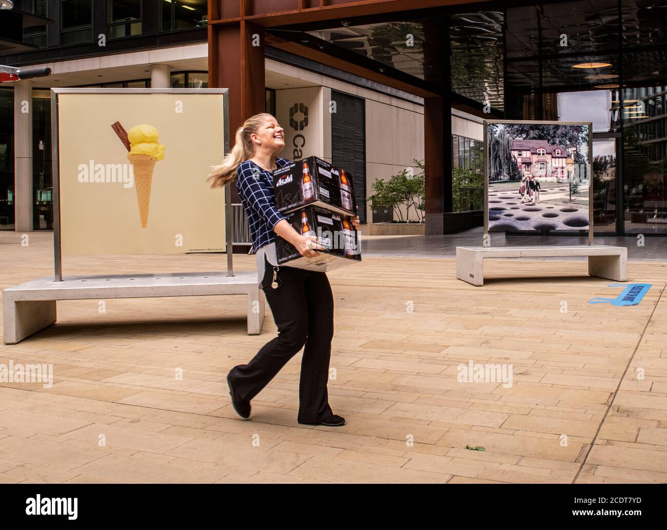 Beer boxes hi-res stock photography and images - Alamy