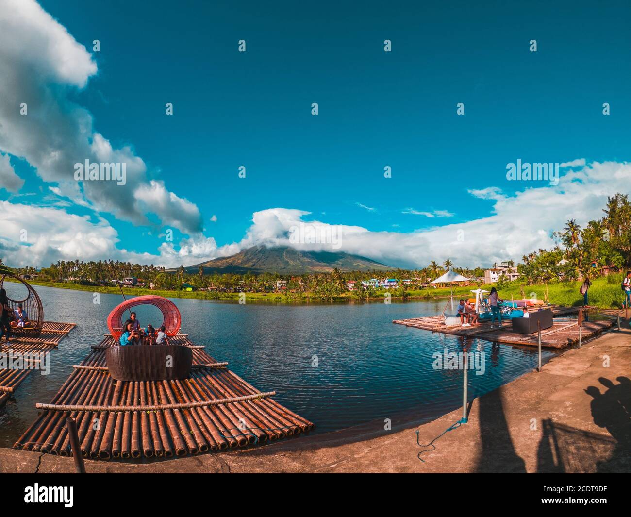 Mayon volcano hi-res stock photography and images - Alamy