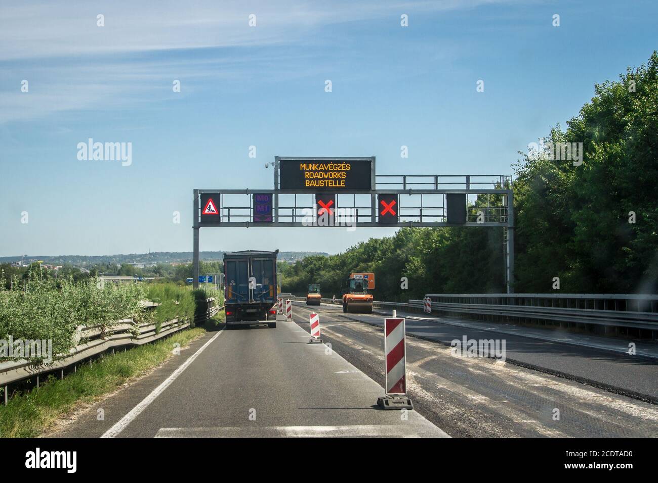 Roadworks tranzit route hi-res stock photography and images - Alamy