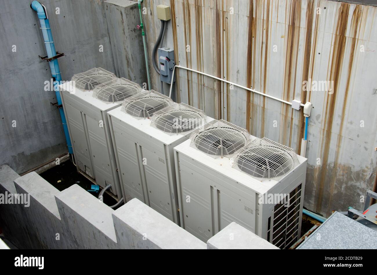 Air conditioning compressor unit hi-res stock photography and images ...