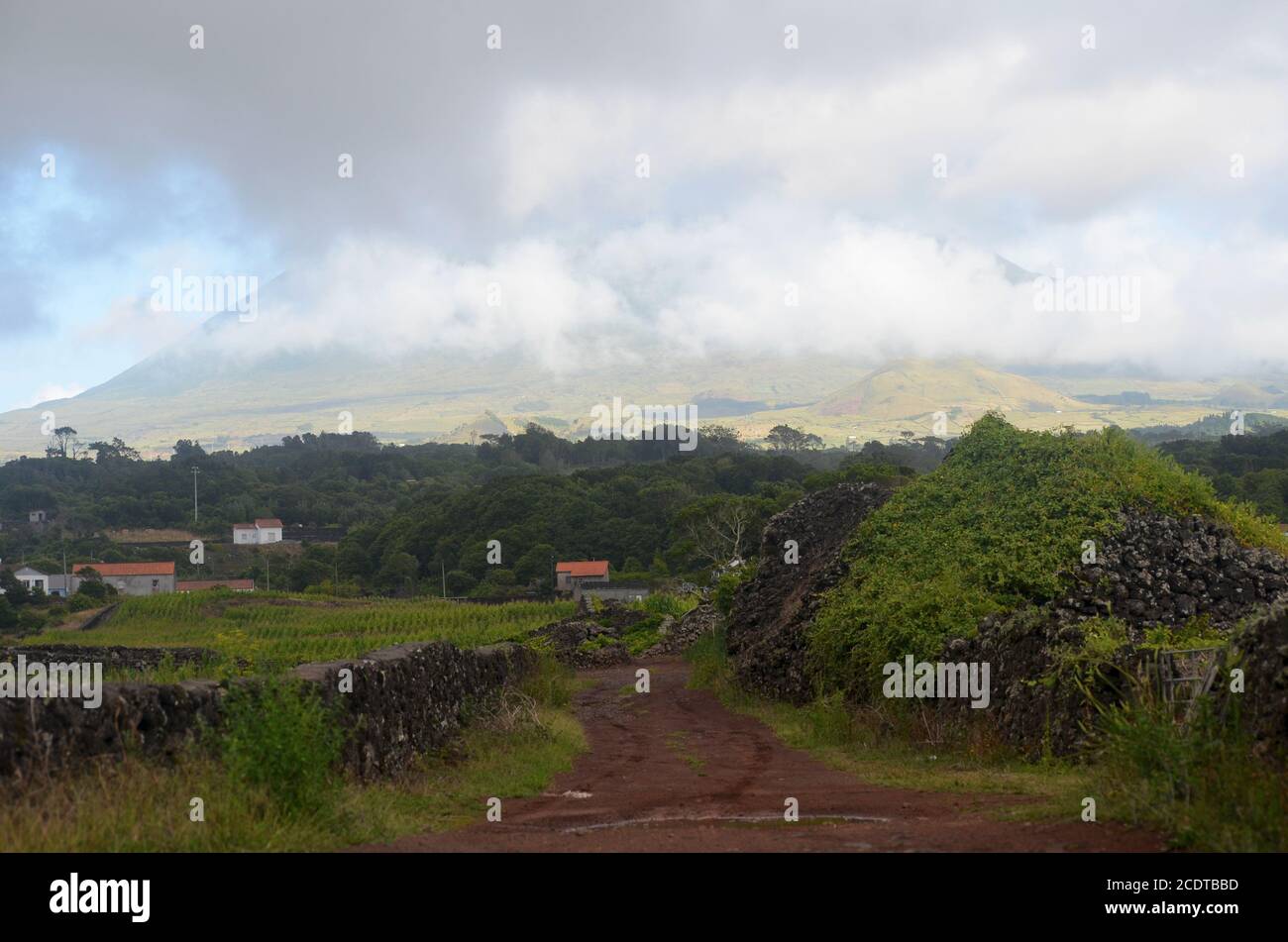 Pyramidal rock structures hi-res stock photography and images - Alamy