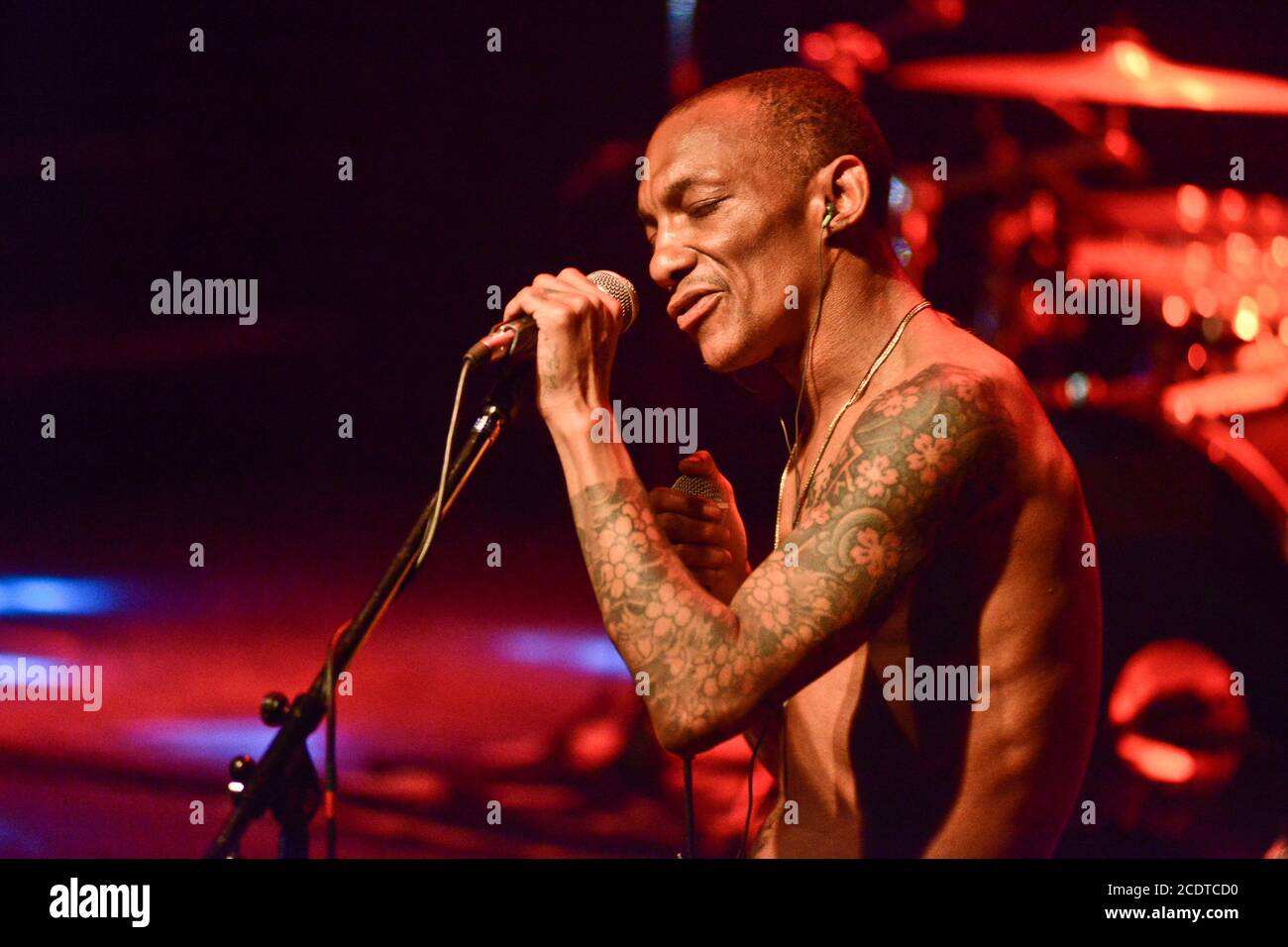 Tricky performing live Stock Photo - Alamy
