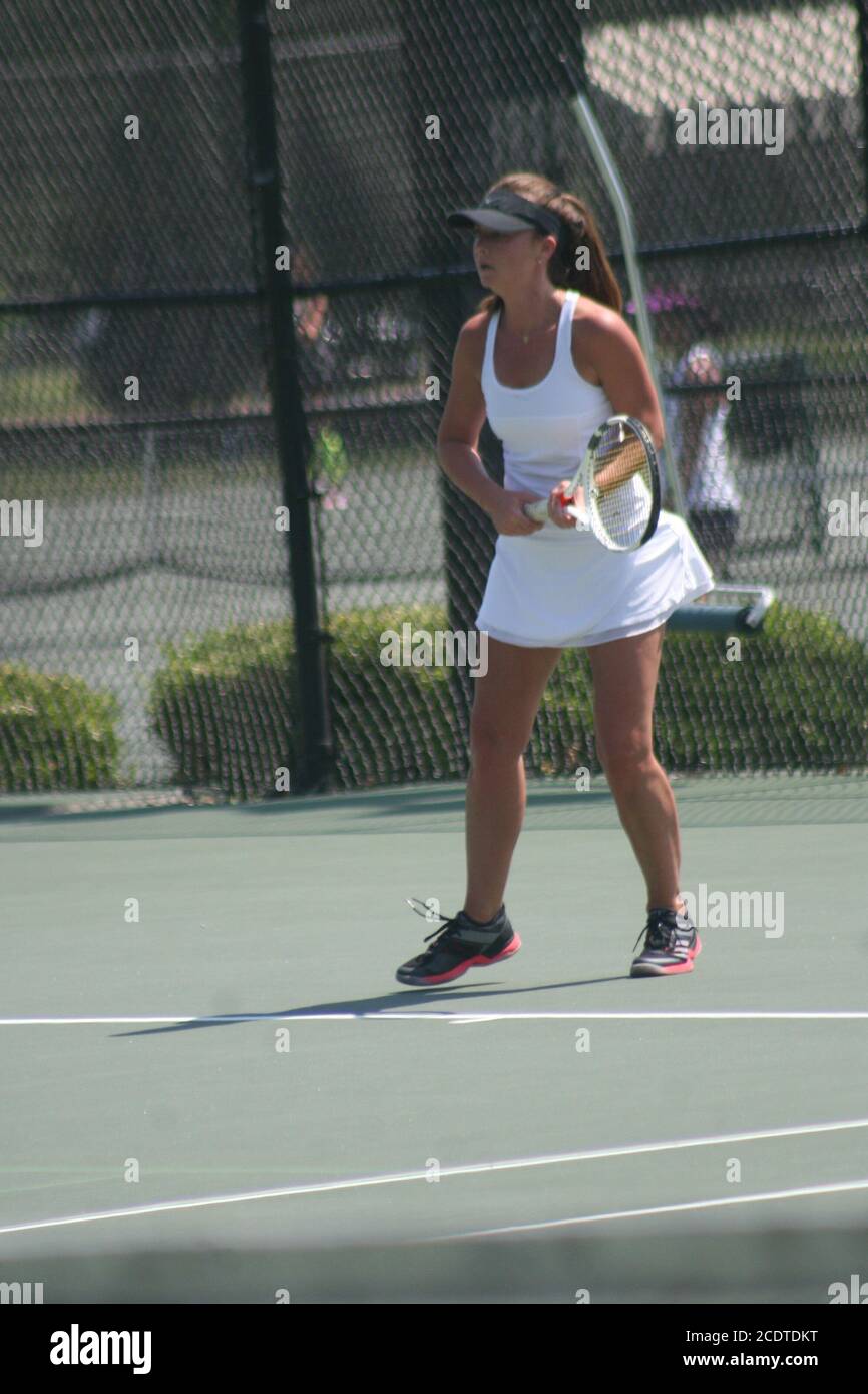 Tennis rackets park hi-res stock photography and images - Alamy