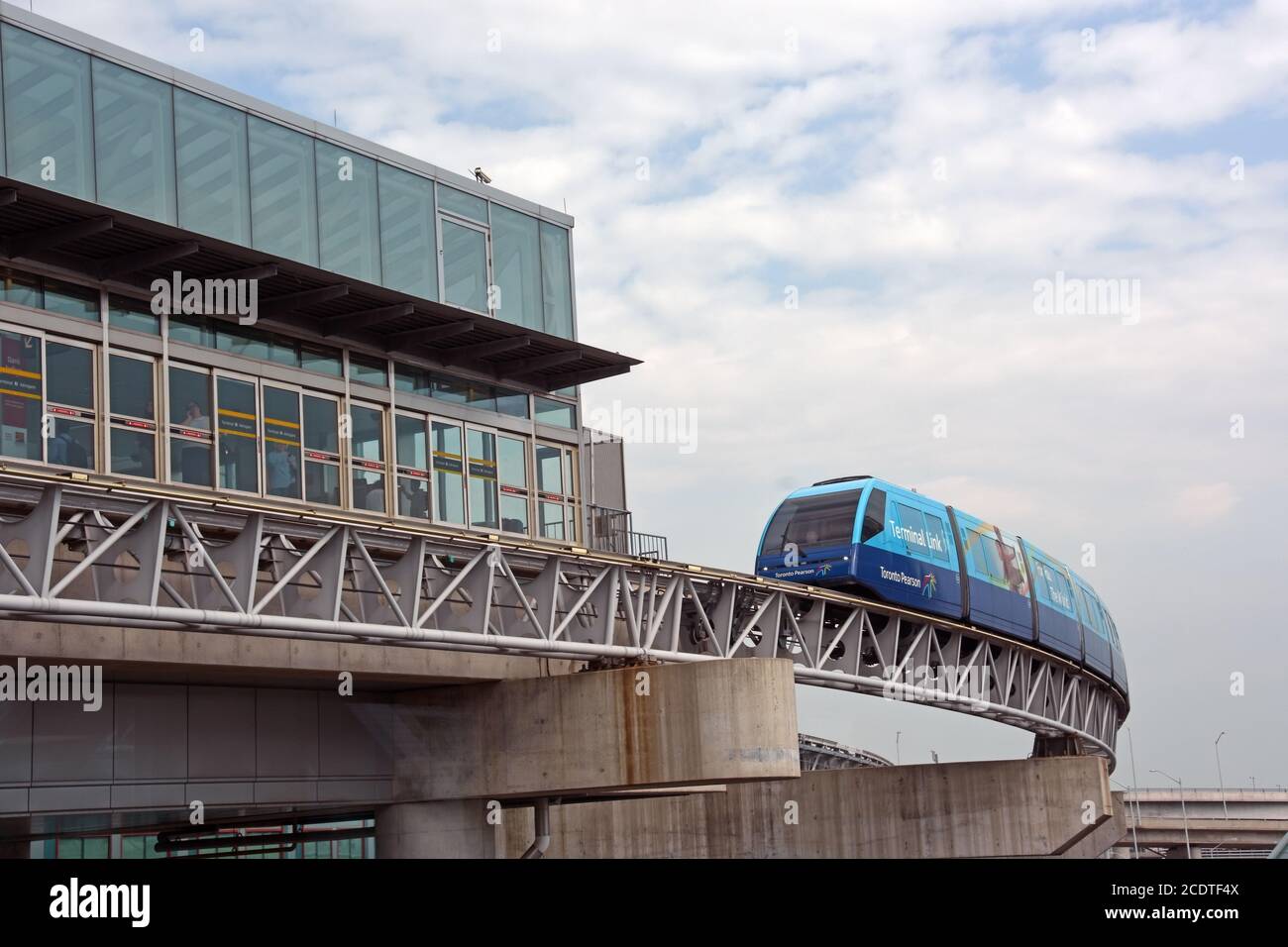 Terminal link train, Toronto, Pearson airport Stock Photo - Alamy