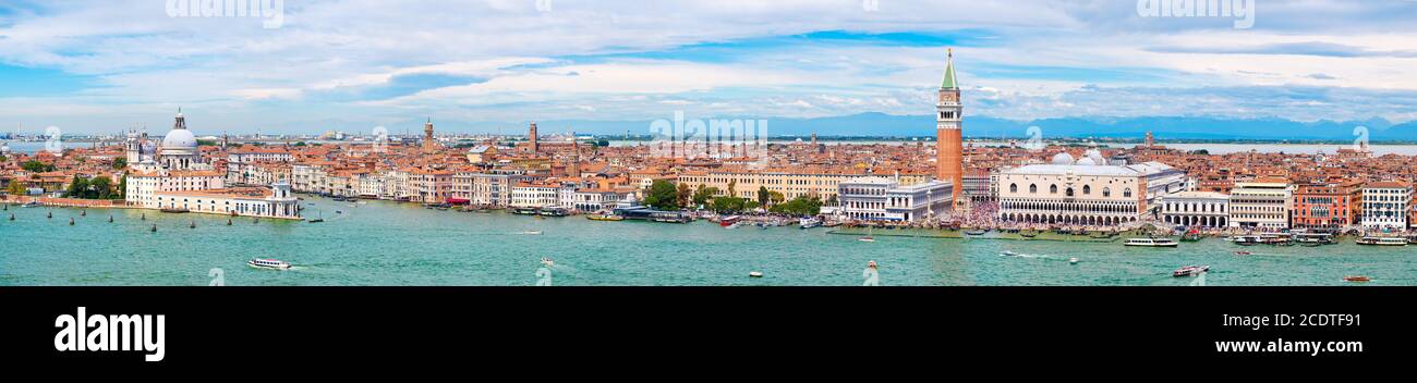 Very high resolution panoramic view of Venice including St Mark's ...