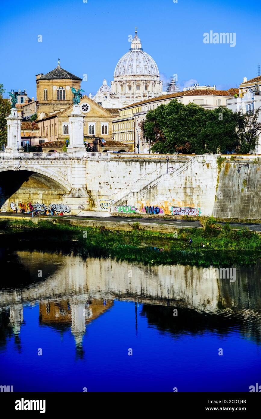Rome st peter dome hi-res stock photography and images - Alamy