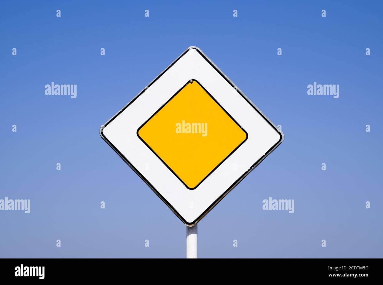 A pole of road signs hi-res stock photography and images - Alamy