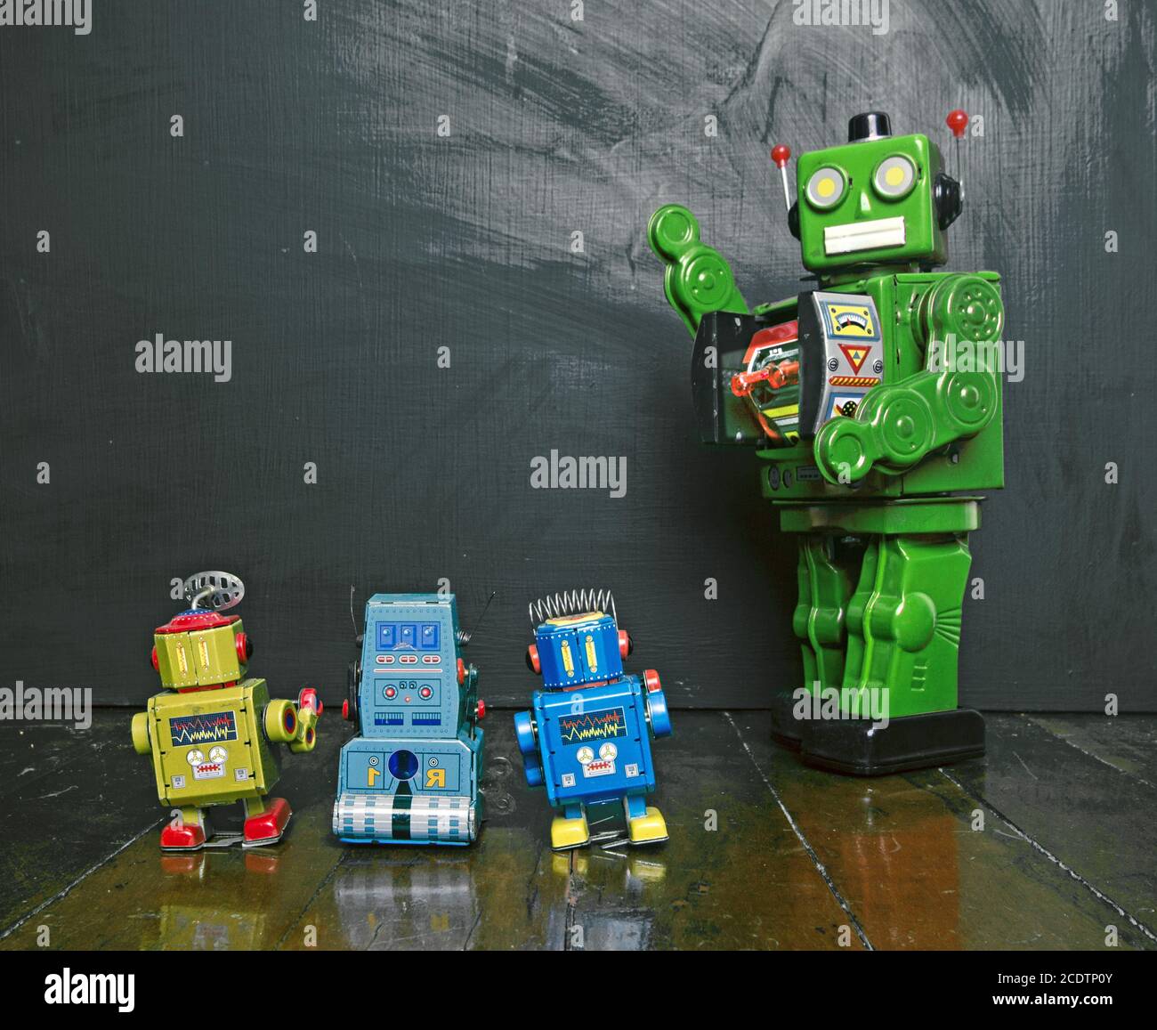 Green robots hi-res stock photography and images - Alamy