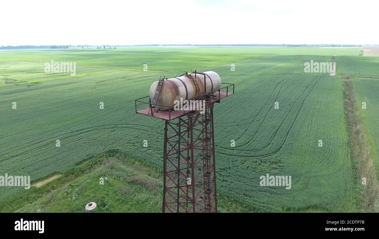 Rustic industrial buildings hi-res stock photography and images - Alamy