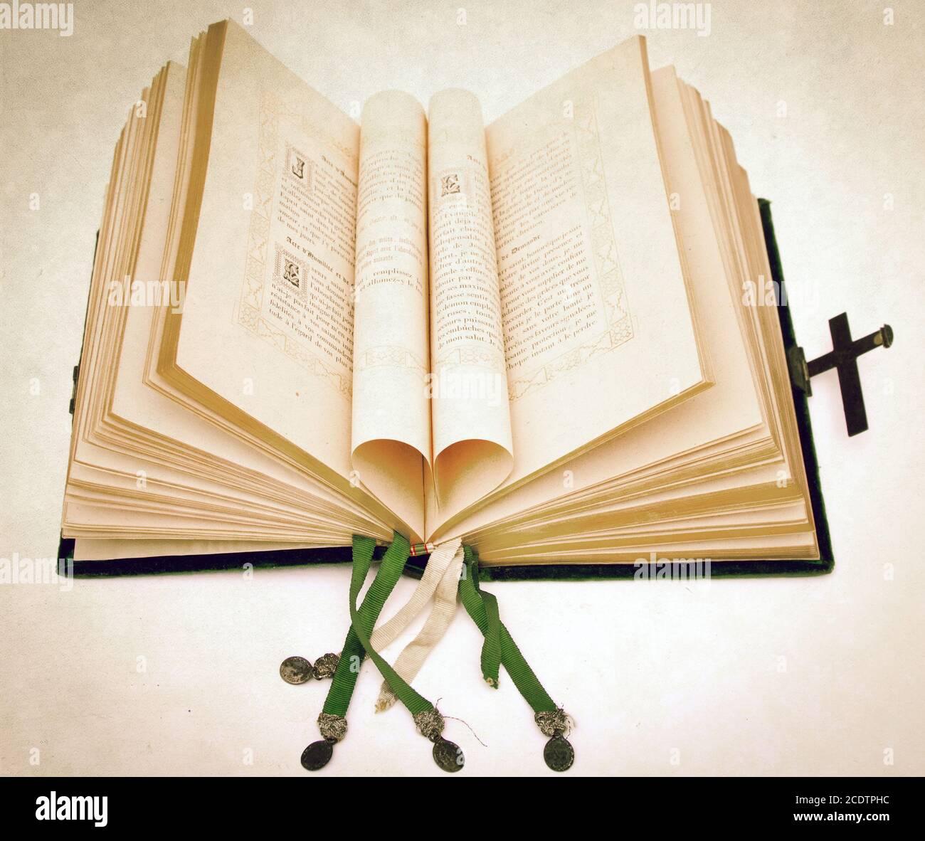 Learn bible hi-res stock photography and images - Alamy