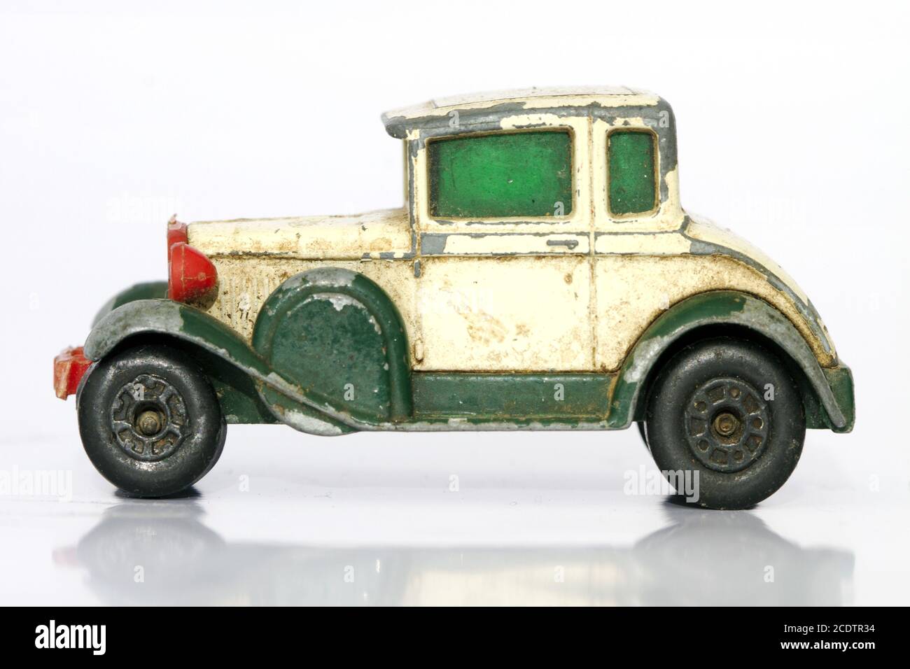 Vintage tin toys hi-res stock photography and images - Alamy