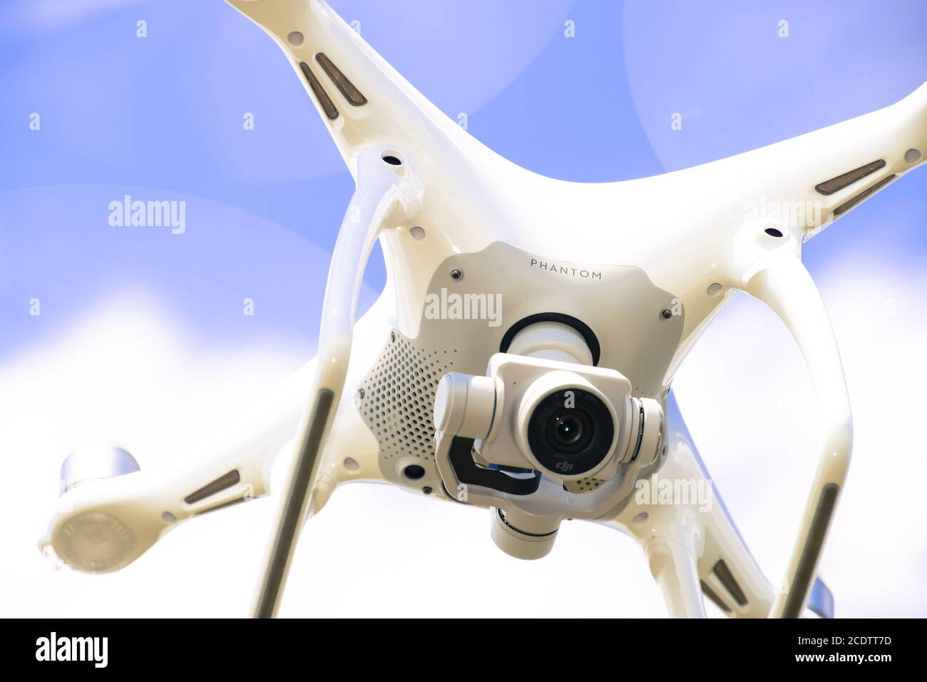 Dji phantom 4 pro hi-res stock photography and images - Alamy