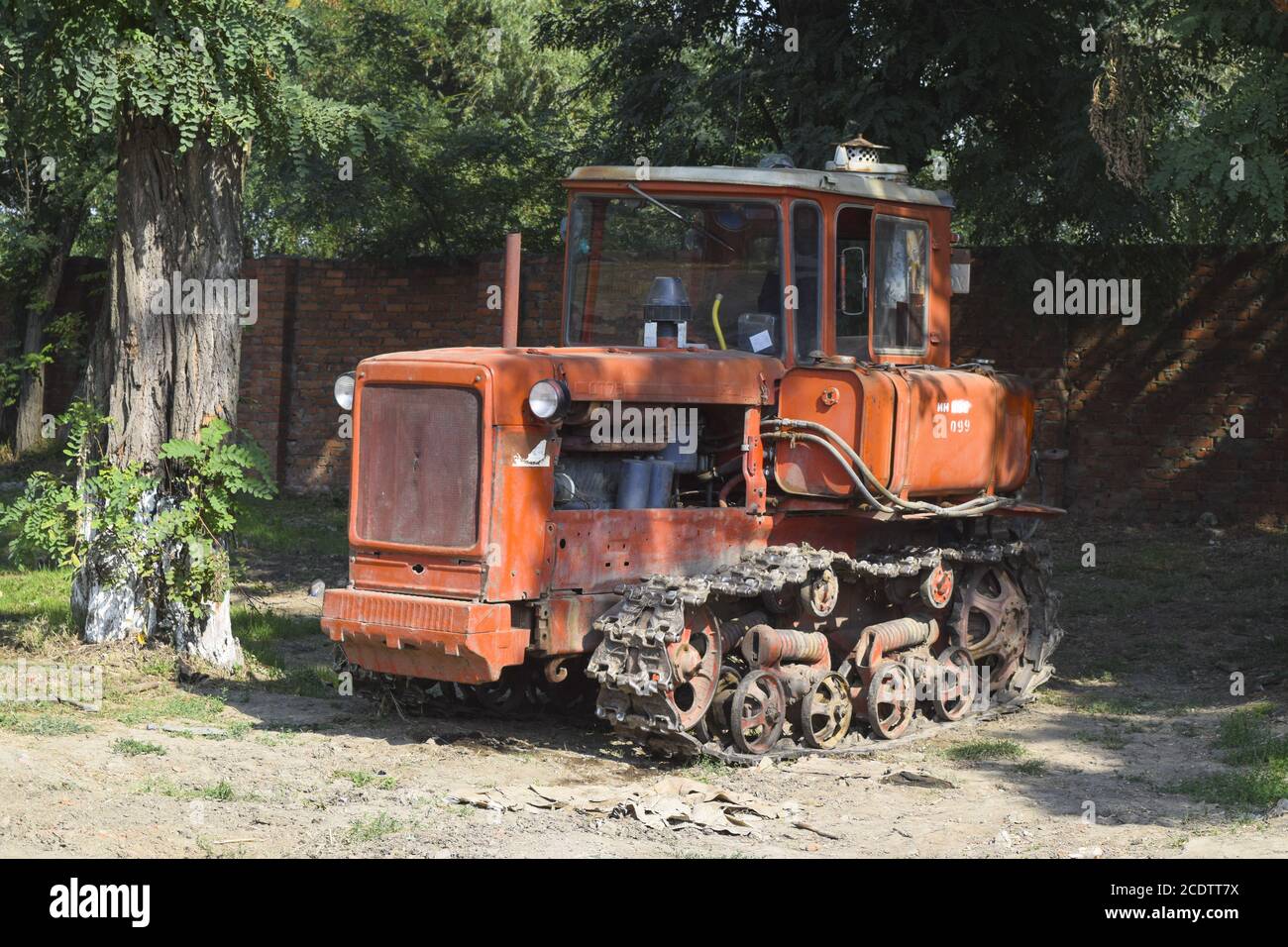 Machinery row hi-res stock photography and images - Alamy