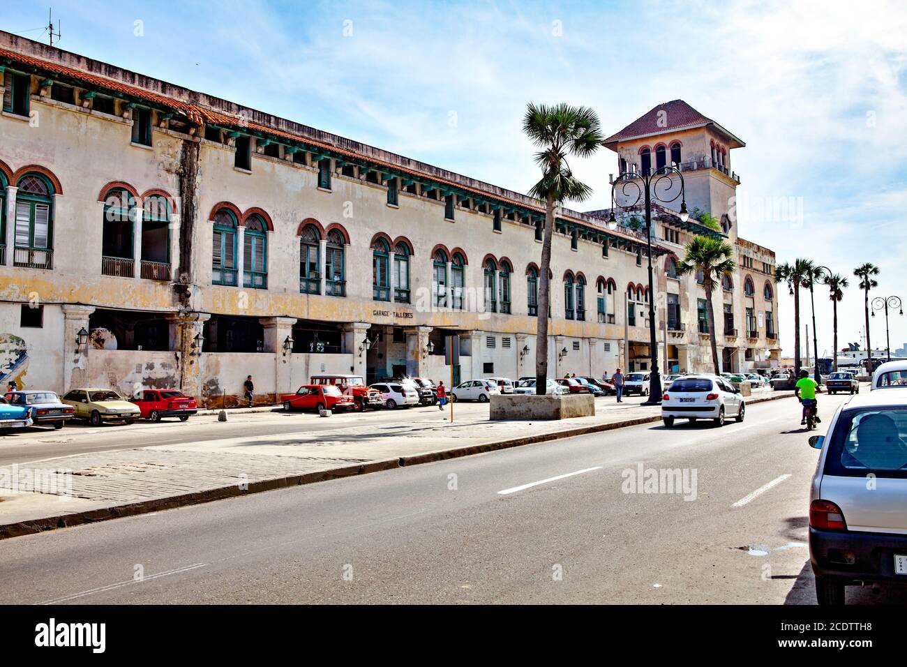 Havana train station hi-res stock photography and images - Alamy