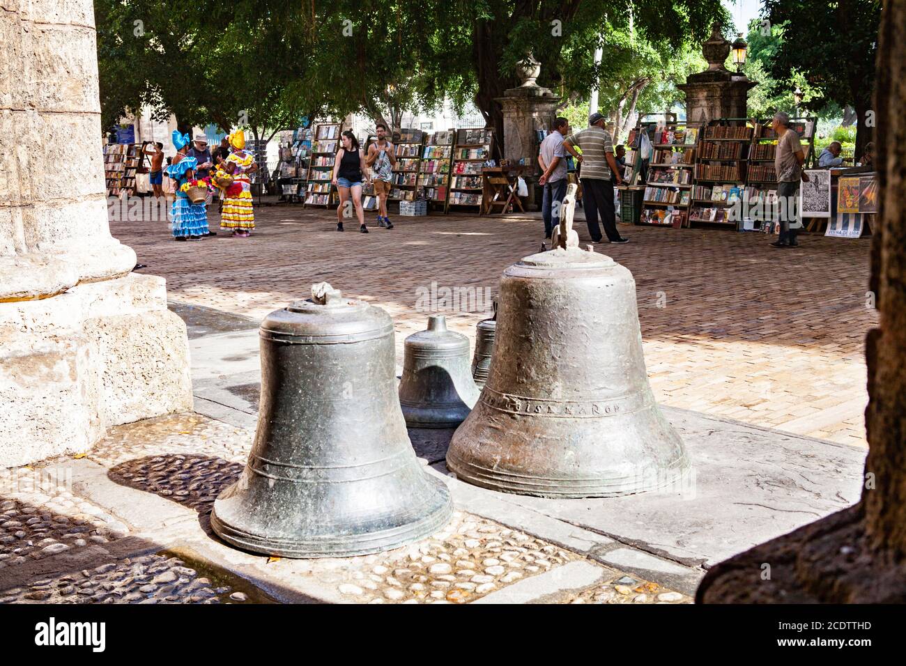 Cuban flea market hi-res stock photography and images - Alamy