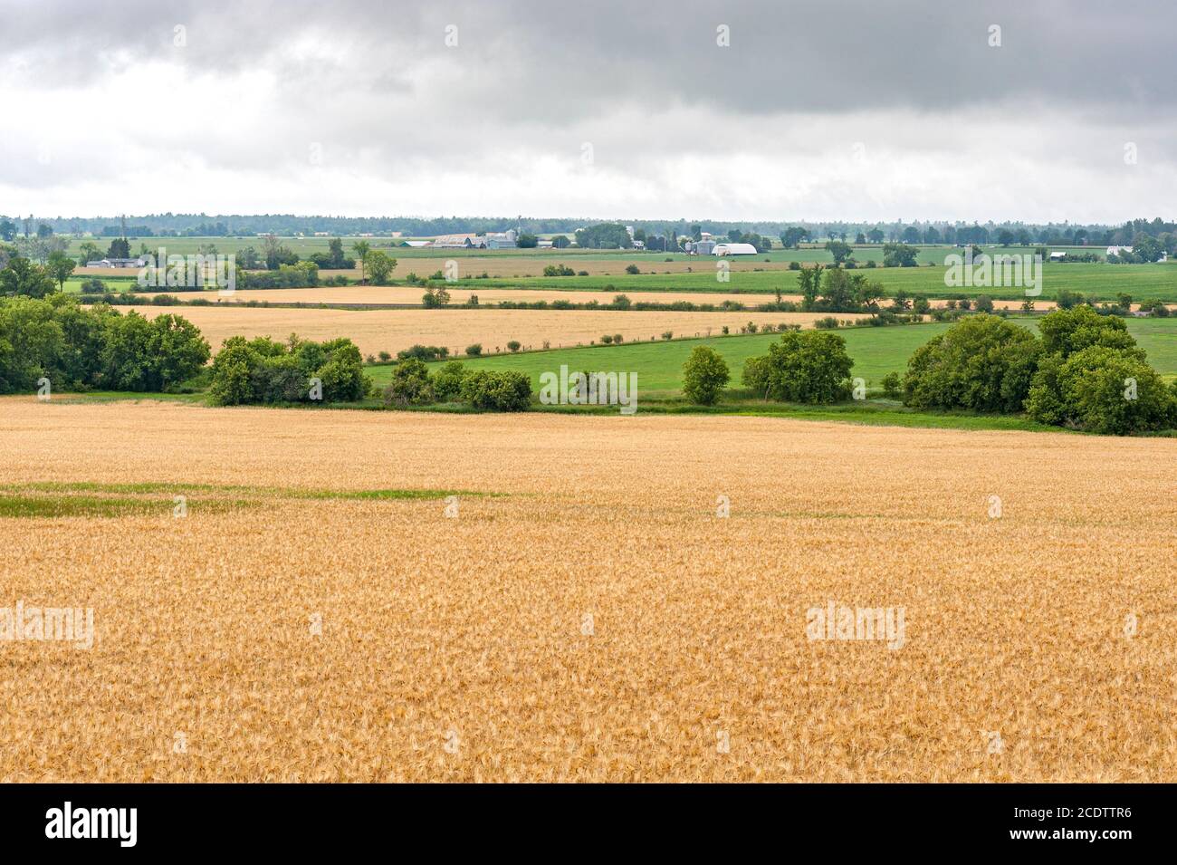 Overview of farmland and farms Stock Photo - Alamy