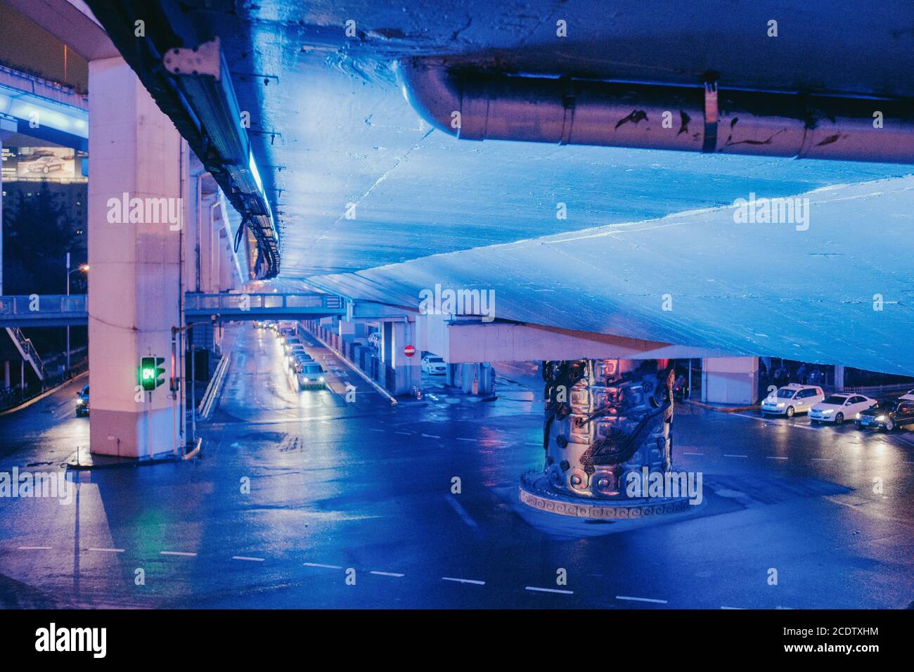 Elevated flyover hi-res stock photography and images - Alamy