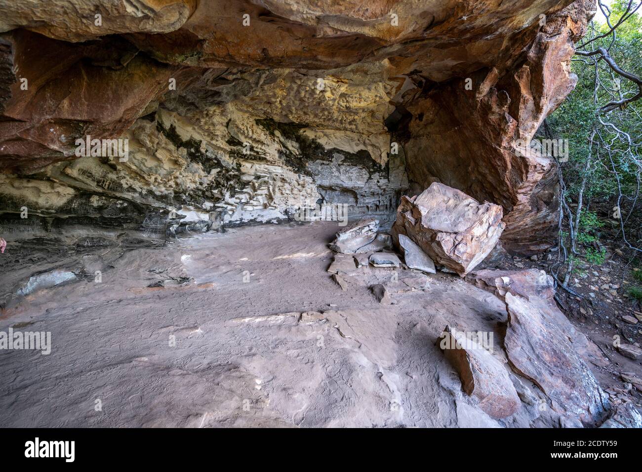 Dragon cave hi-res stock photography and images - Alamy