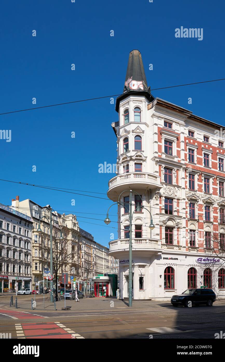 Road traffic and historic buildings on Hasselbachplatz in the center of ...