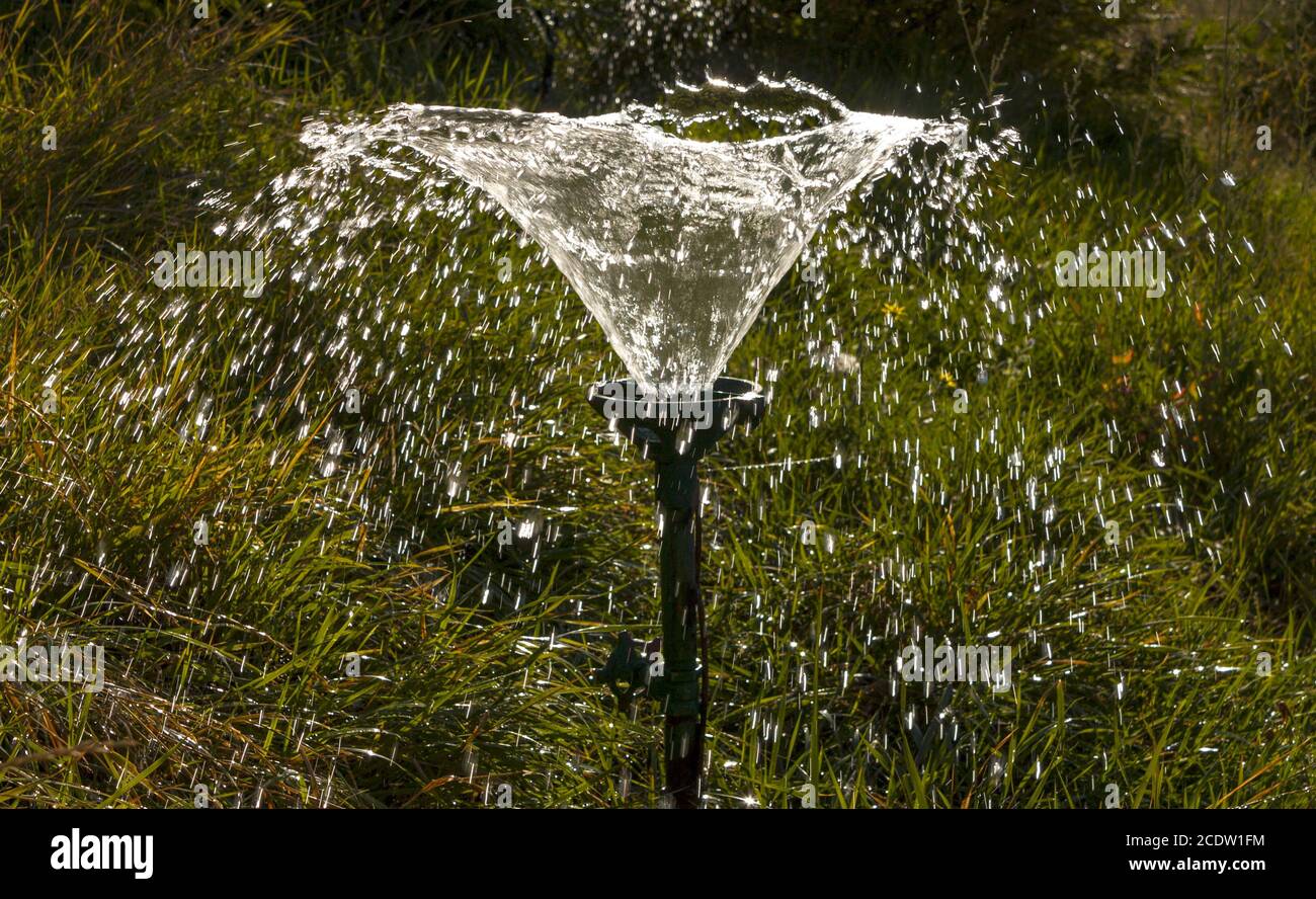Sprinklers hi-res stock photography and images - Alamy