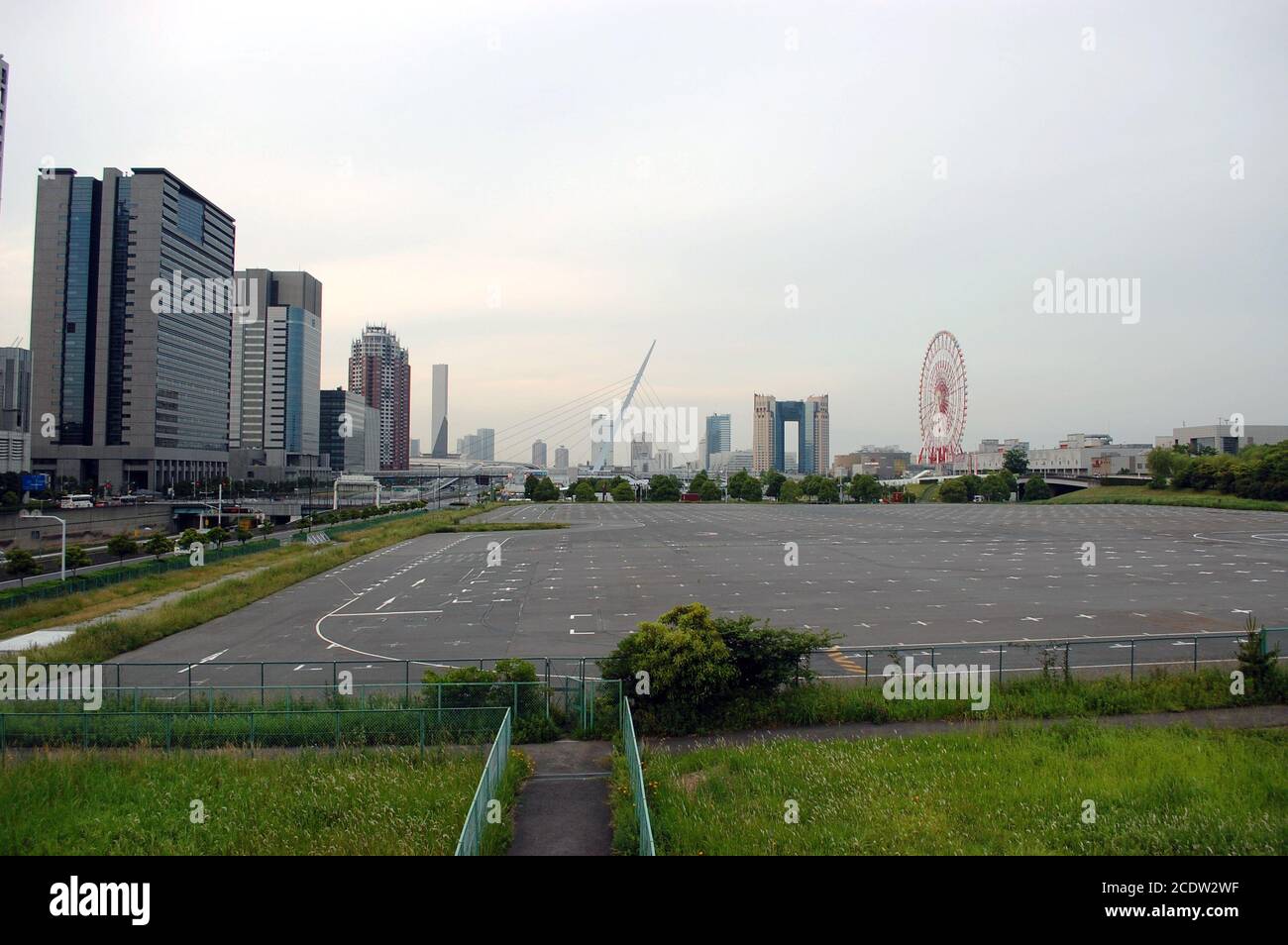 Vacant lot, Odaiba, Tokyo, Japan (2009). The DiverCity Tokyo Plaza ...