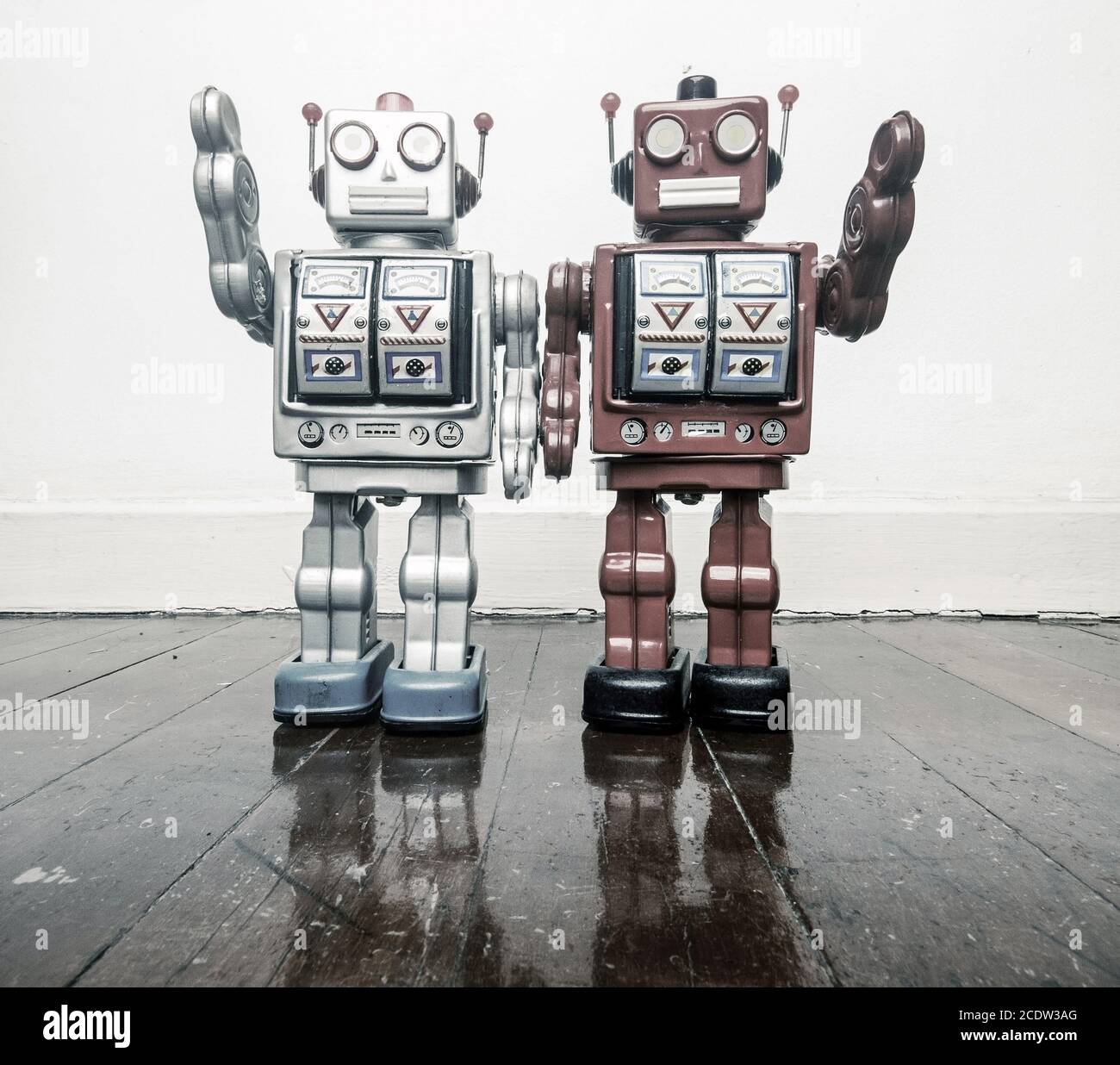 Two robots hi-res stock photography and images - Alamy