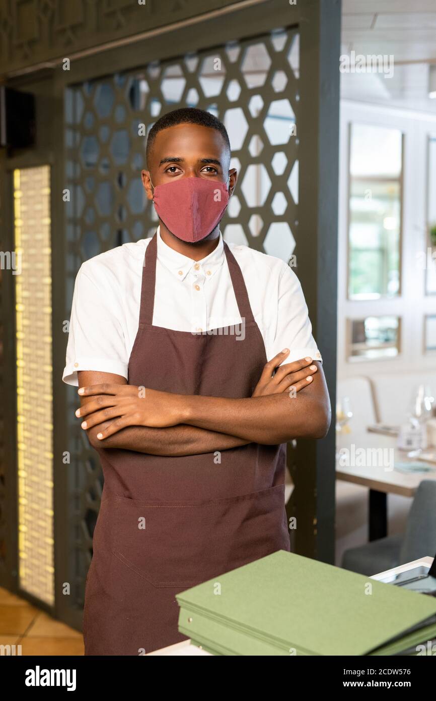 Apron uniform hi-res stock photography and images - Alamy