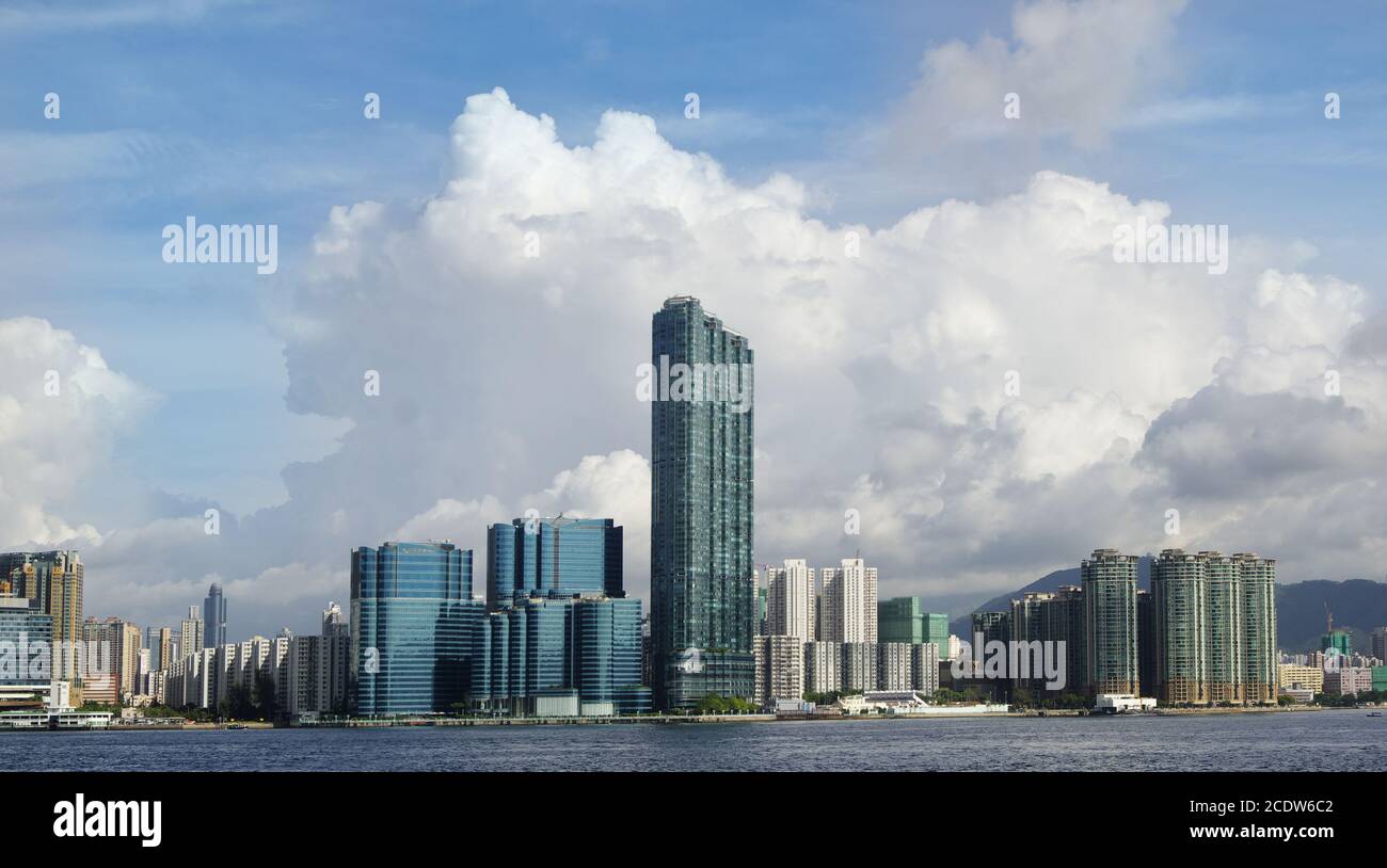 Harbor grand kowloon hi-res stock photography and images - Alamy