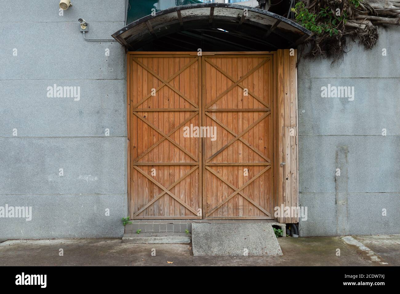 sidewalk by street wall & door Stock Photo - Alamy