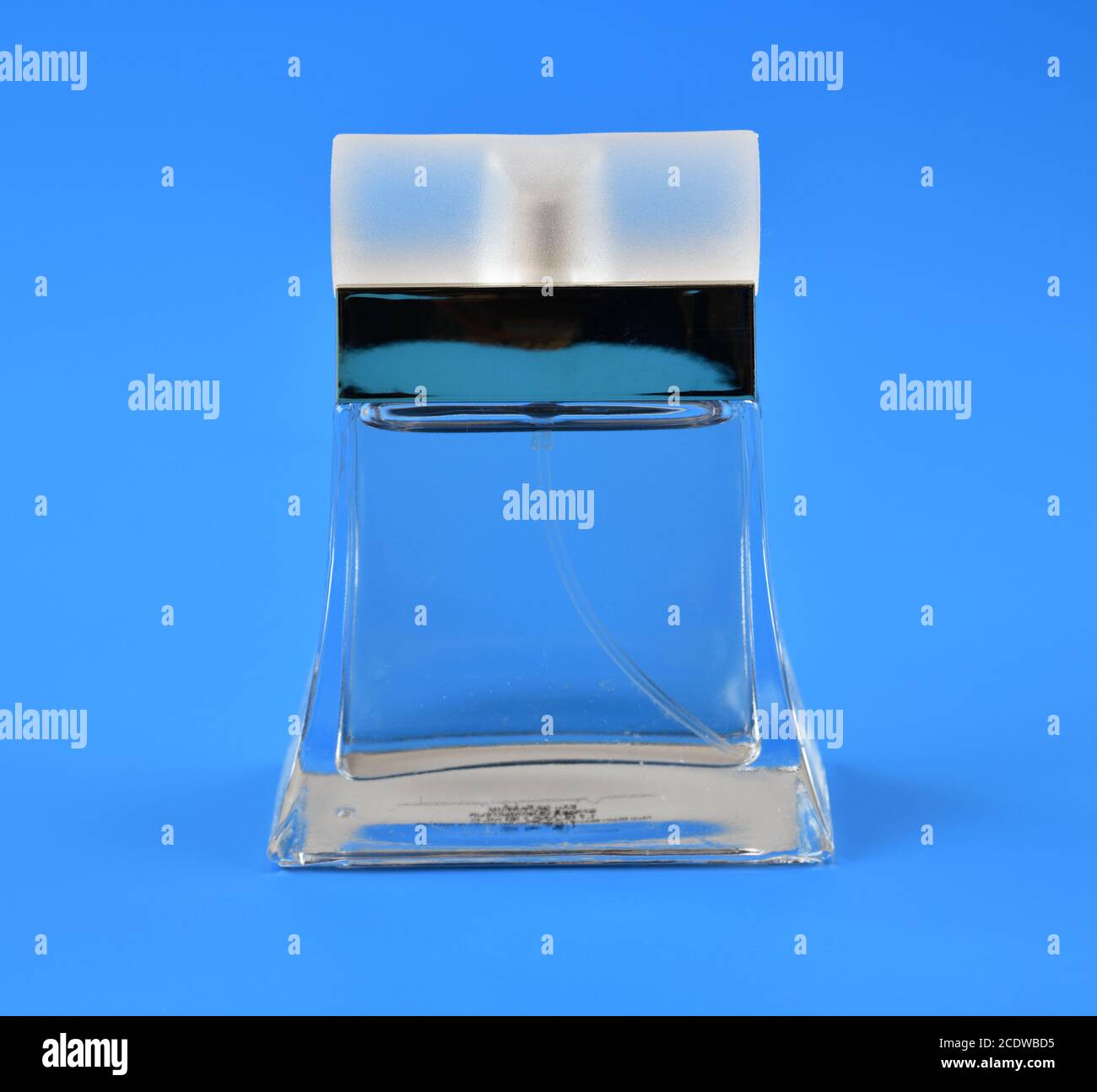 Transparent glass bottle dispenser hi-res stock photography and images ...