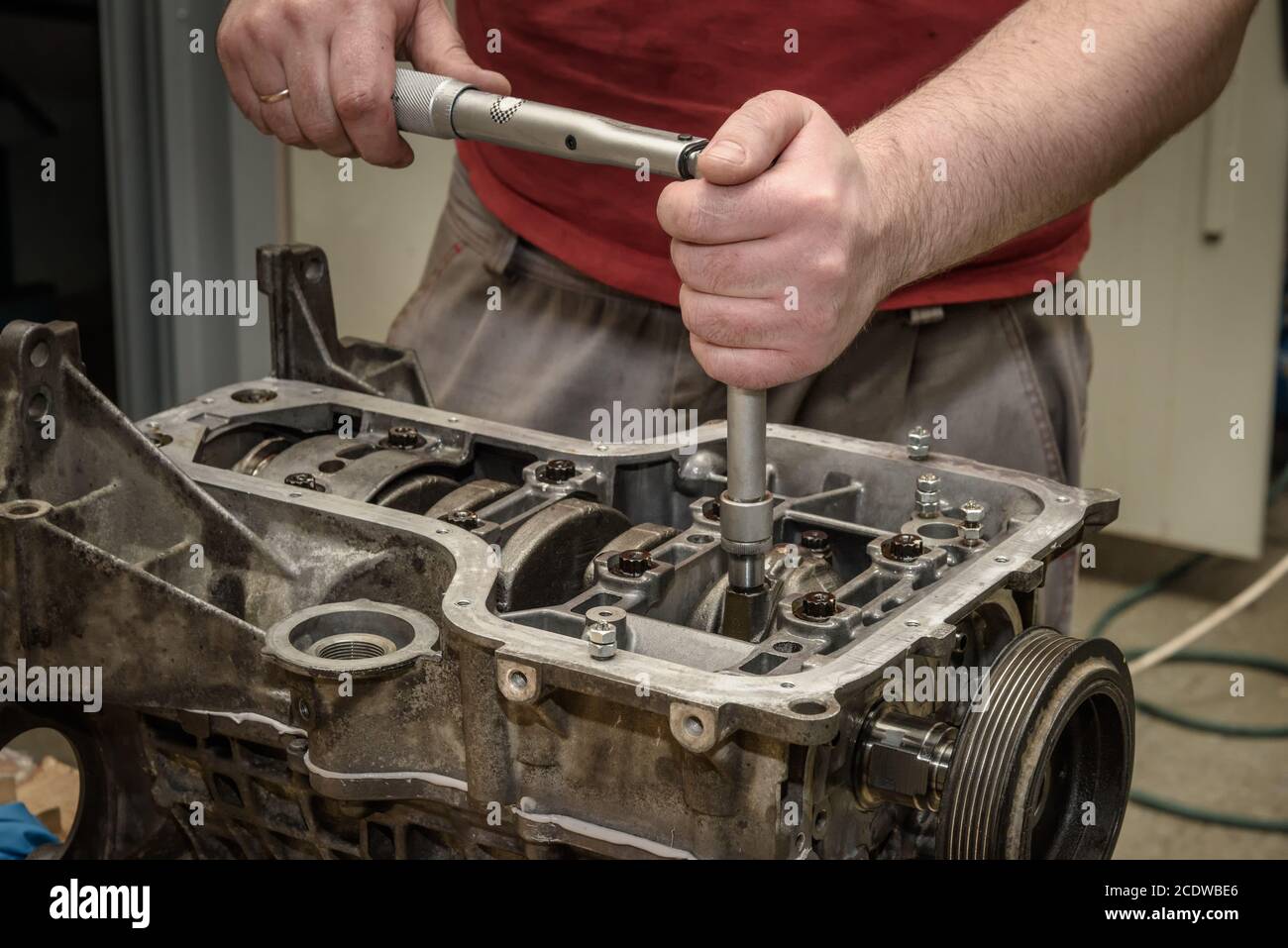 Engine repair hi-res stock photography and images - Alamy