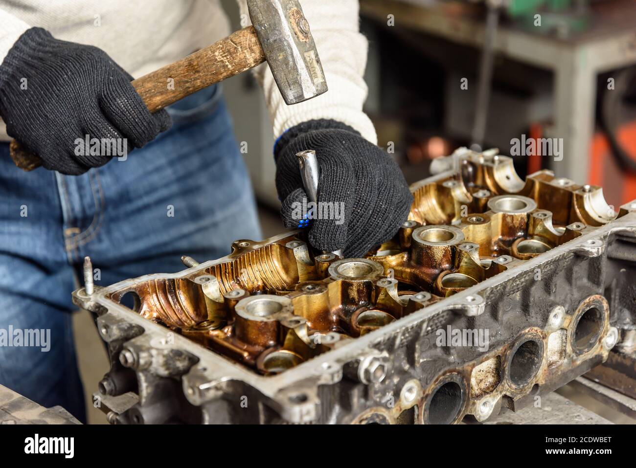 Engine repair hi-res stock photography and images - Alamy