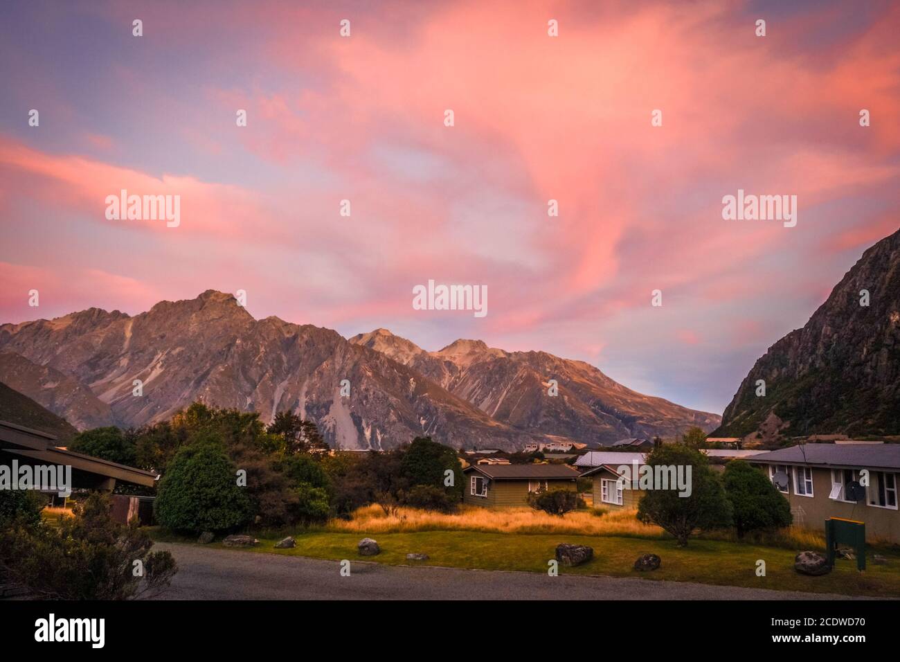 Mount cook village new zealand hi-res stock photography and images - Alamy