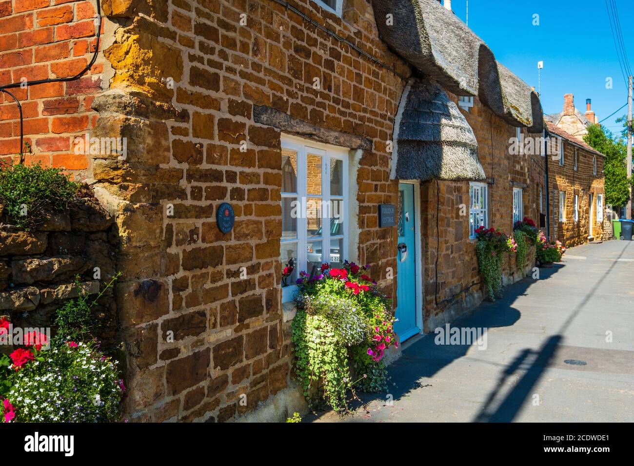 Sandstone window hi-res stock photography and images - Alamy