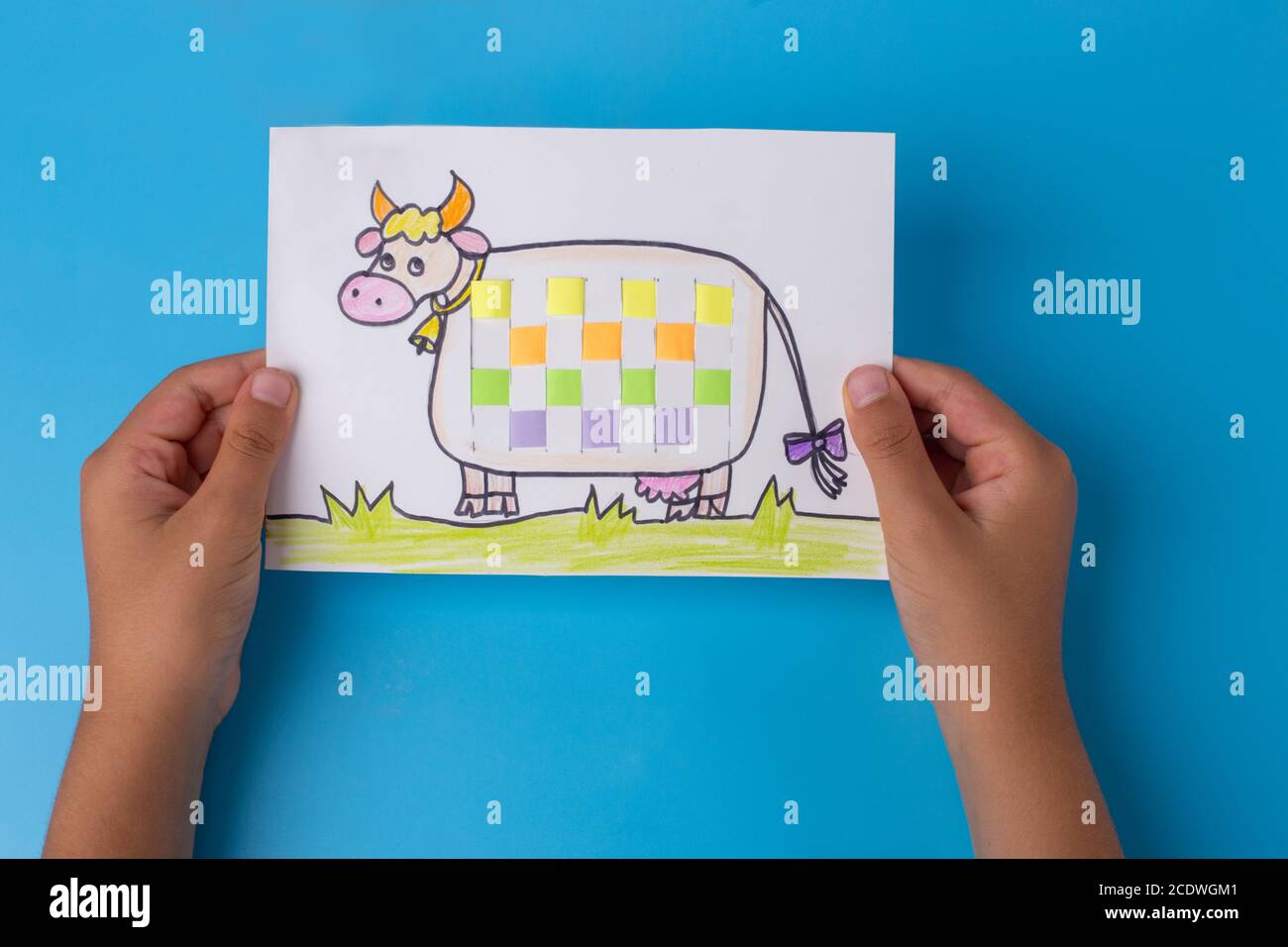 how to make an easy cow craft from paper, step by step instruction, DIY ...